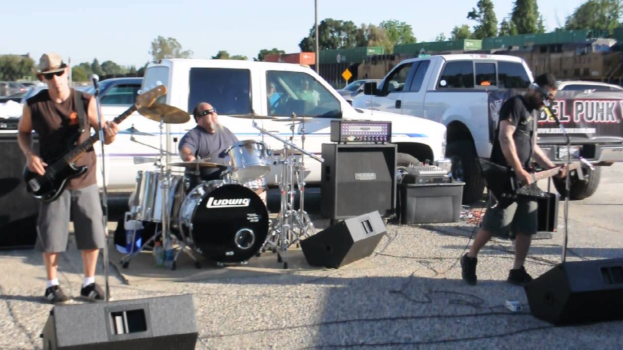 Rebel Punk - best folsom prison blues clip - YouTube