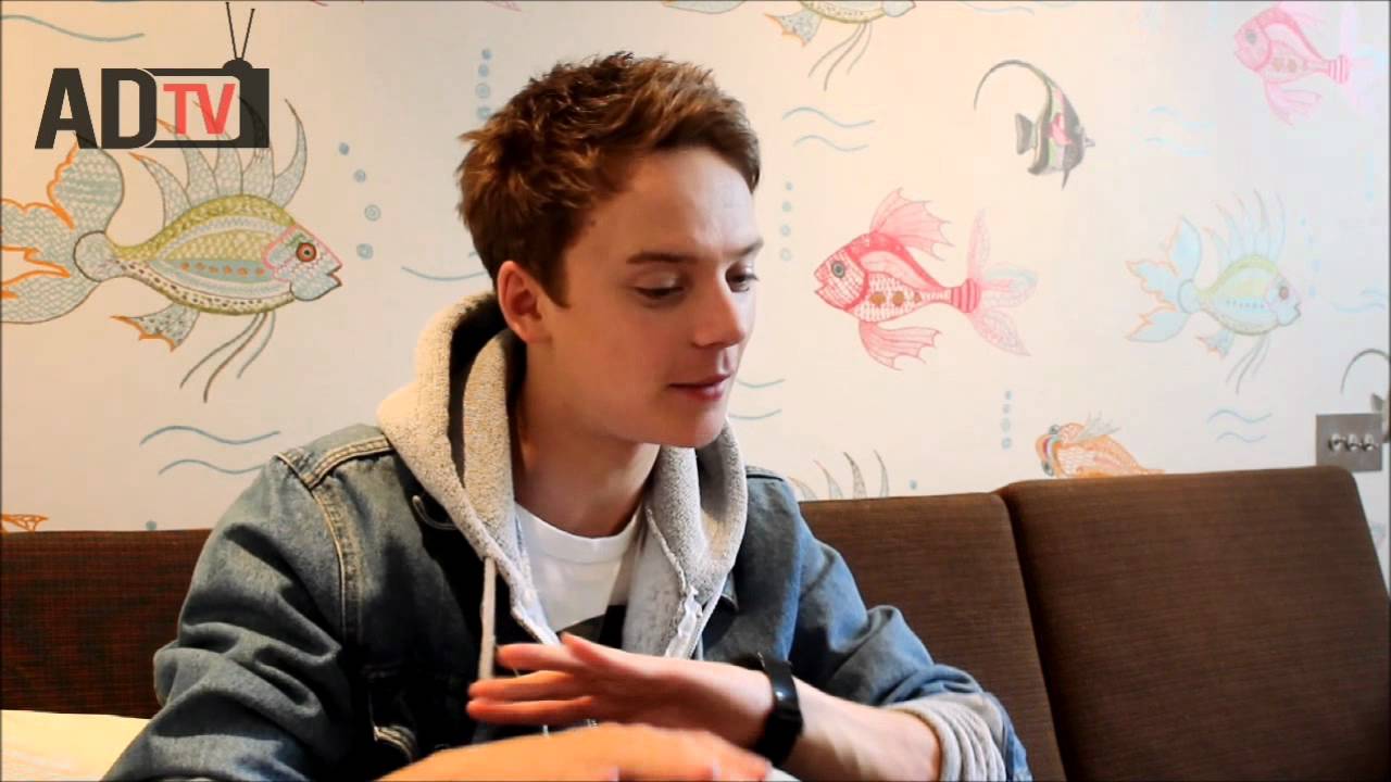Conor Maynard Interview - "Ne-Yo & Pharrell Wanting To Sign Him & Meeting Lil Wayne" - YouTube