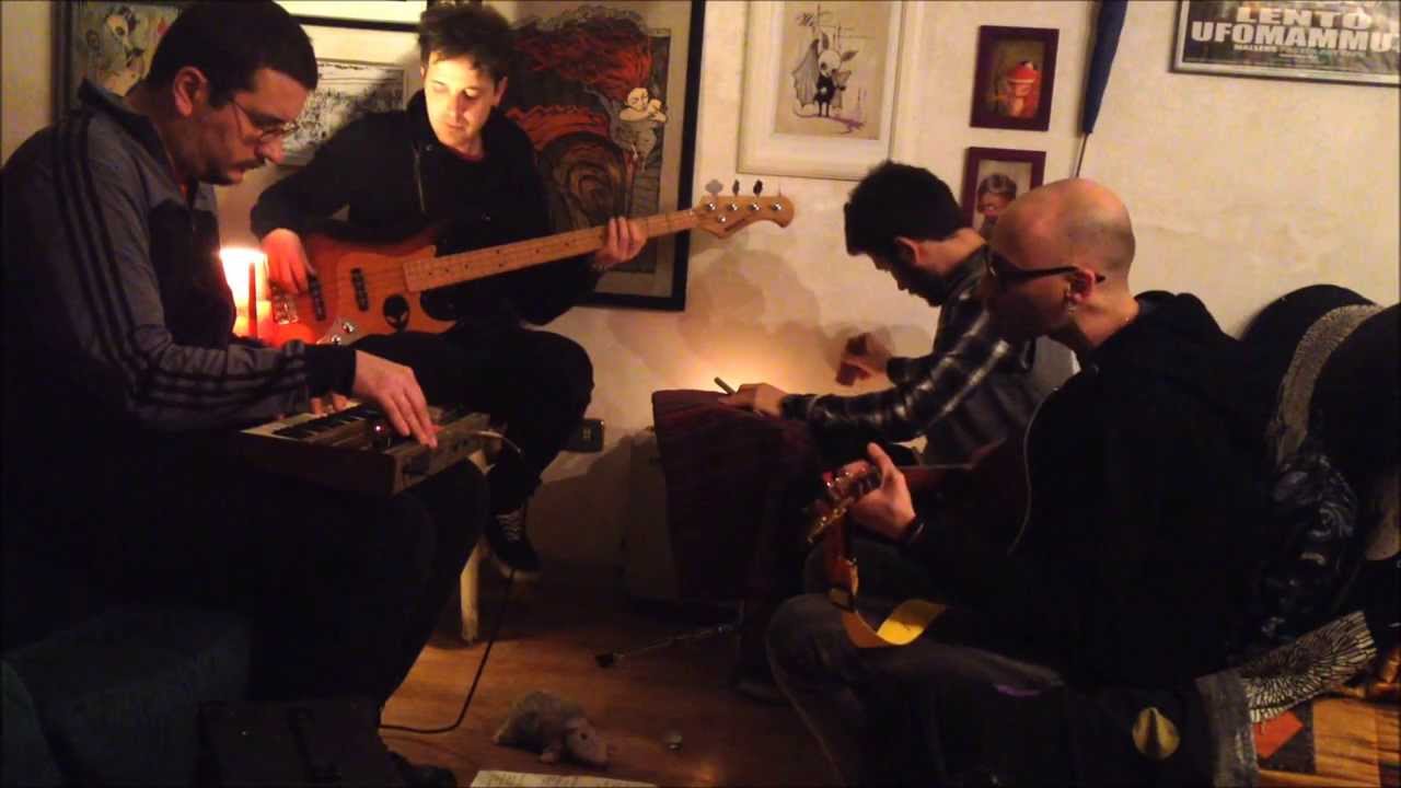 Andy Malloy- Maria's Little Elbows (Sparklehorse cover) - YouTube