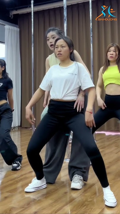 #Shorts Basic Hip Strike Technique Guide | Dance Moves | TÌNH AEROBICS - YouTube