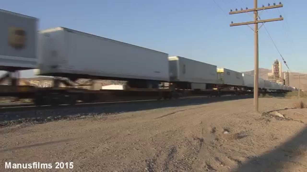 BNSF #7420 Leads A Stack Train Through Tehachapi - YouTube