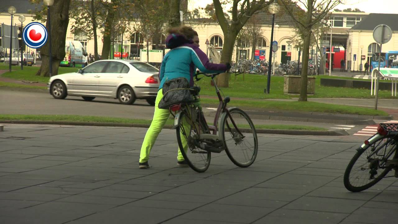 Stoarm raast oer Fryslân - YouTube