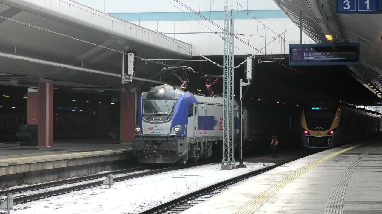 Newag Griffin EU160-026 Kraków Główny z pociągiem pospiesznym PKP InterCity "Ślązak" nr IC 7300 ...