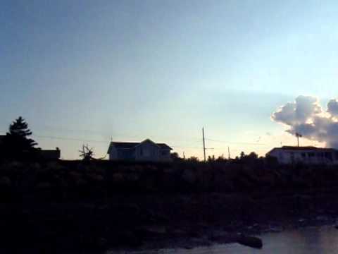 Rain falling from a nearly cloudless sky - YouTube
