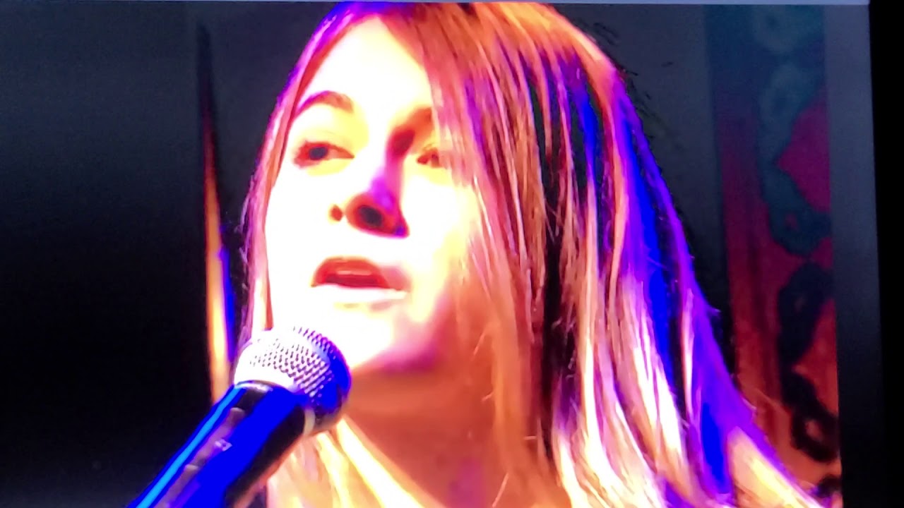 Alana Springsteen's Taylor Guitar Stage Concert, 2014 - YouTube