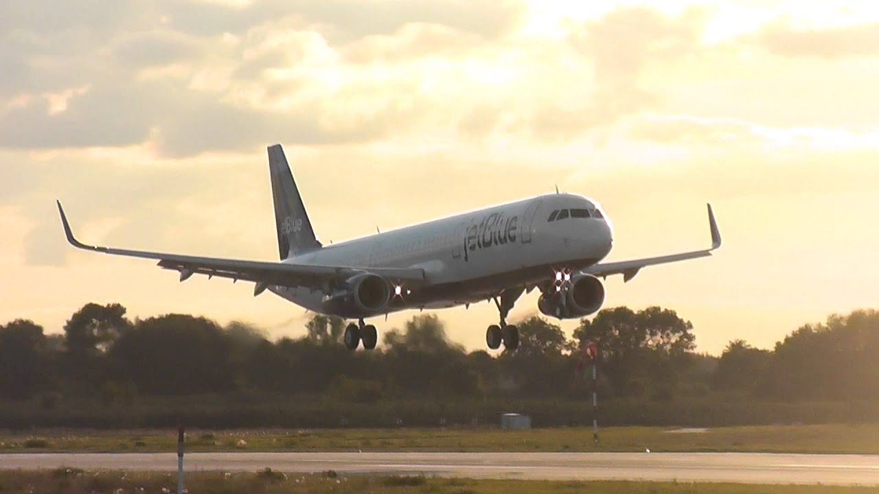 A321 JetBLue N903JB evening landing - YouTube
