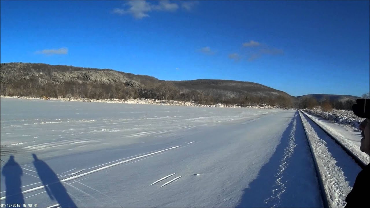 Skipper on snow #1 - YouTube