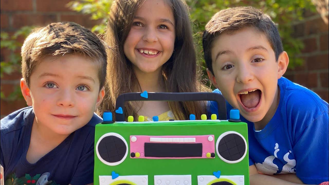 Kids DANCE Party with Oliver and Lucas 🎉 Dancing for Kids - YouTube