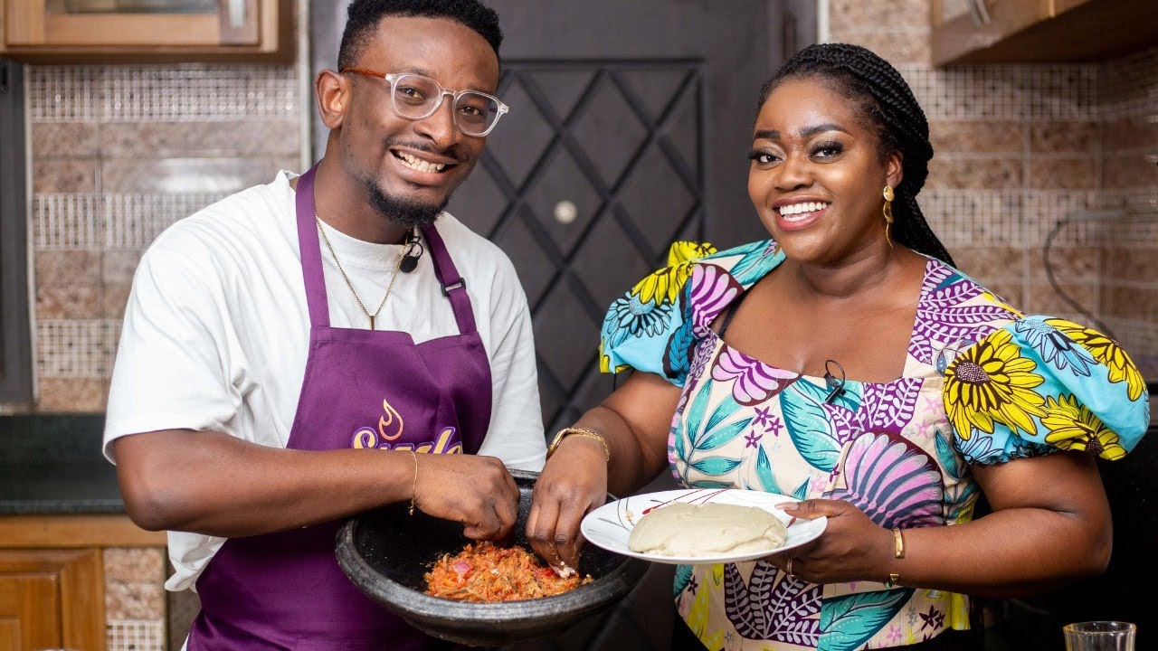 Kwaku Kwame prepares Akple with Pepper Fish on Sizzles - YouTube