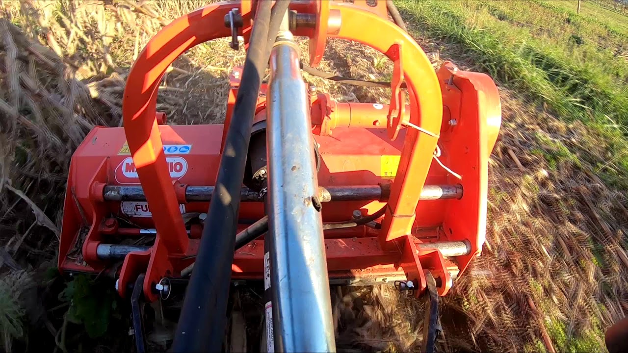 Pasquali Vanth 640 con Trincia maschio - YouTube