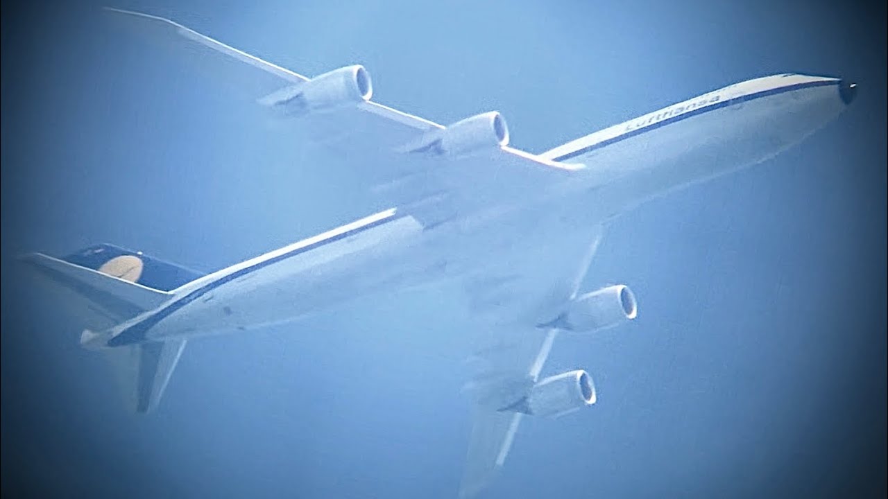 Lufthansa Boeing 747 Retro Livery 🤩🤩 - YouTube