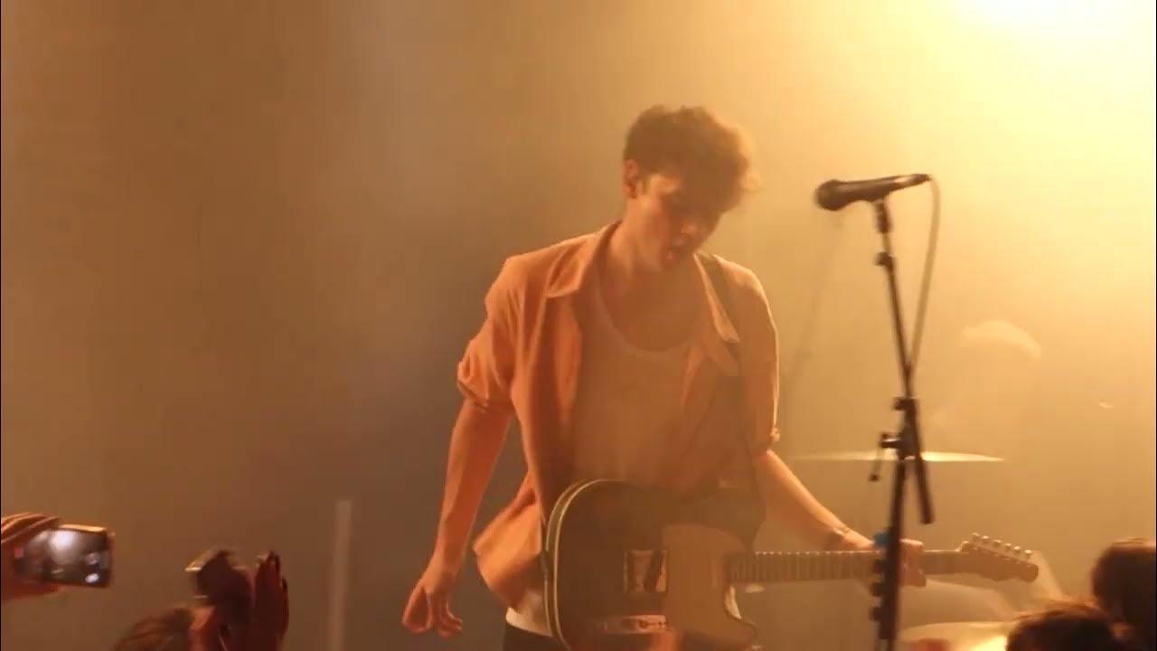 The Fall - Lovejoy Inselaffe Tour Paris - YouTube