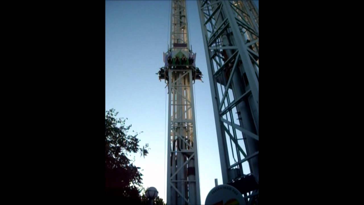 Lanzadera. Parque Warner Madrid. - YouTube