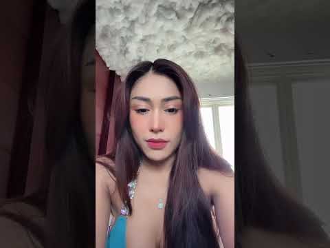 Dhea Zhautha Sexy Blue Bikini