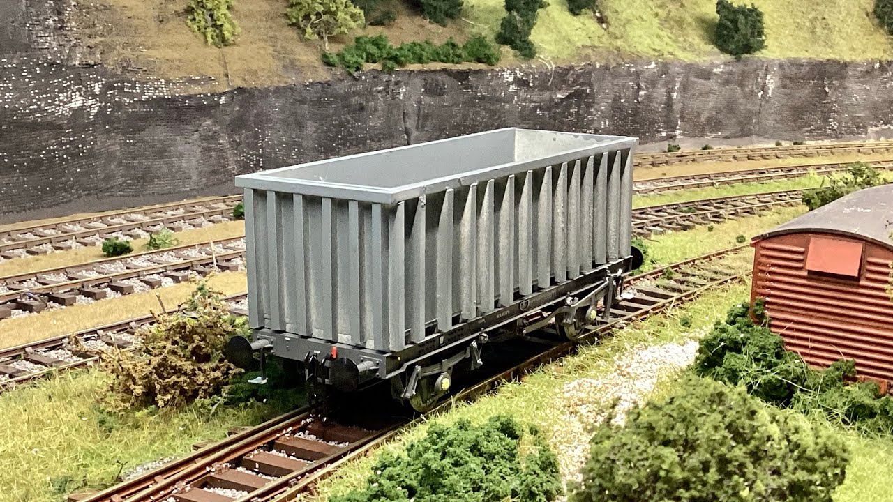 EP22 - Dapol HEA conversion into MEA coal box wagon - YouTube