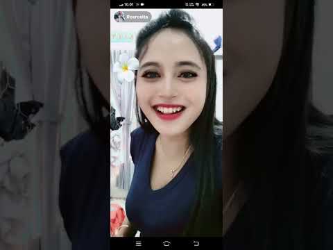 Bumil cantik spil perut mulus.