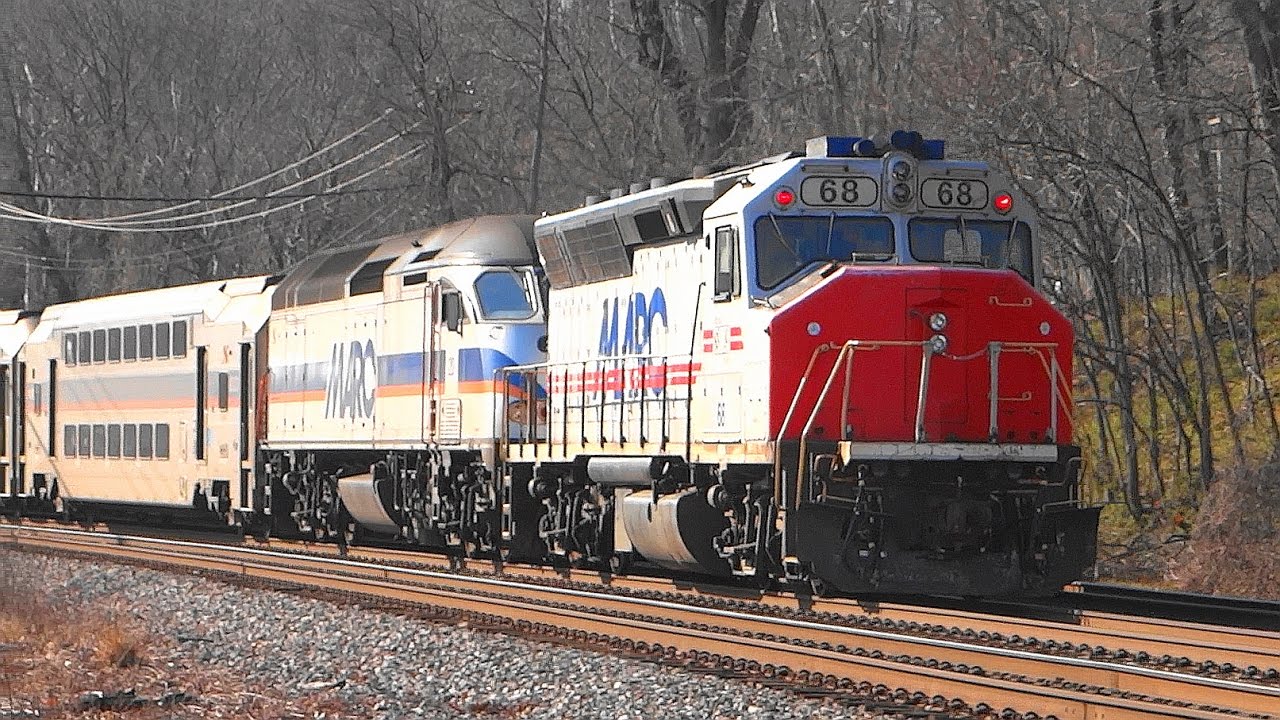 MARC EMD GP40WH-2 #68 Red Nose In Relay - YouTube