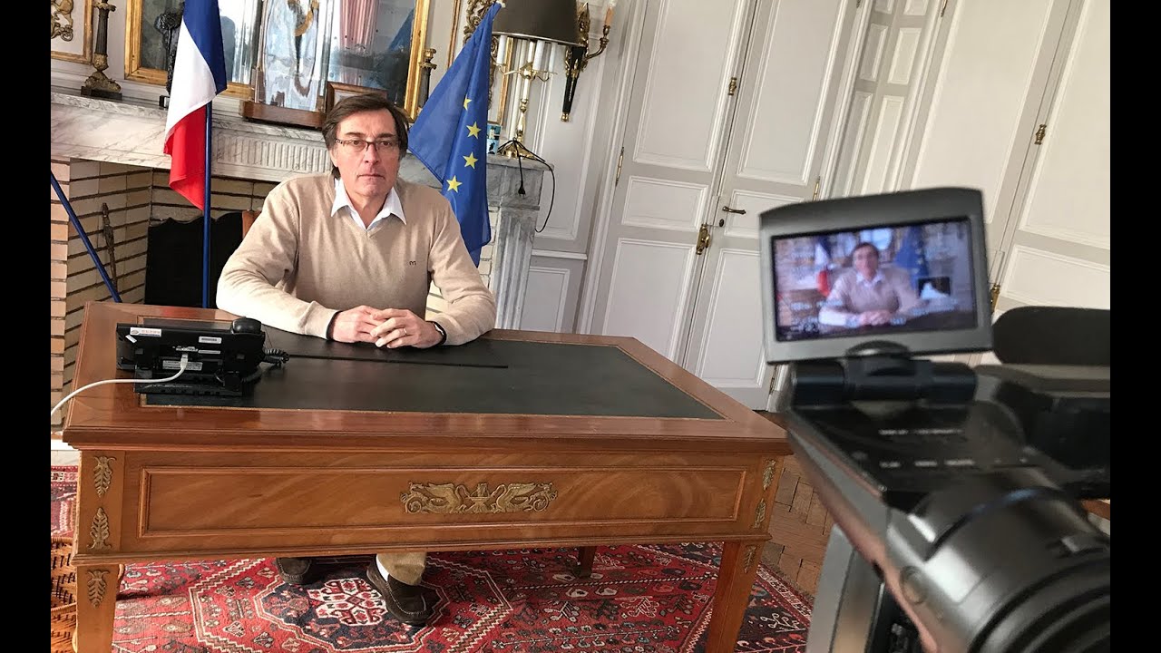 Covid-19 | Luçon : Pierre-Guy Perrier s'adresse à la population - YouTube