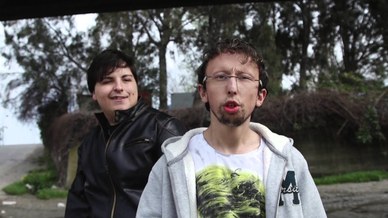 Shark e Groove - Il mondo gira [OFFICIAL VIDEO] - YouTube