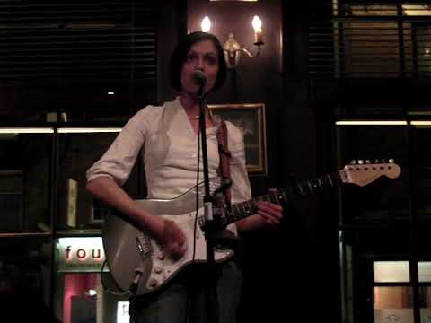 Verity Pabla - Trust Again (live at The Firefly, Worcester - 14th April ...