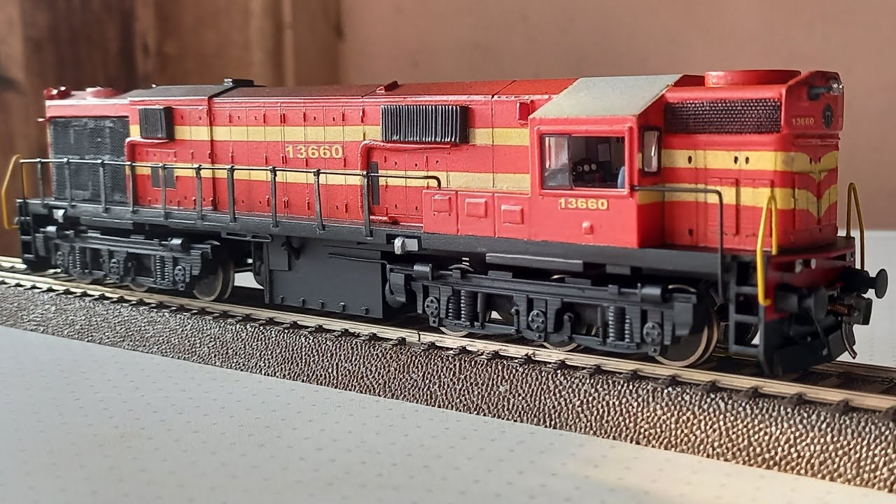 First Time!!!! WDG3a HO Scale Model with working lights - YouTube