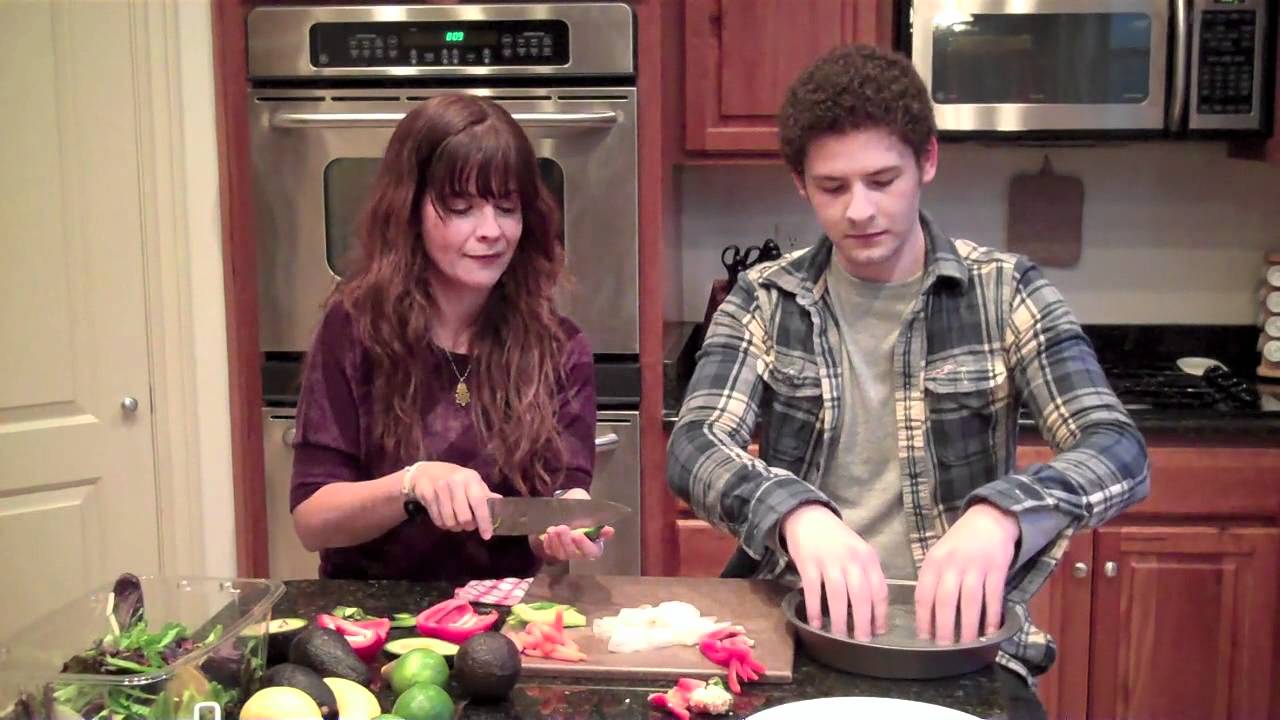 Raw Melissa Spring Roll Recipe - YouTube