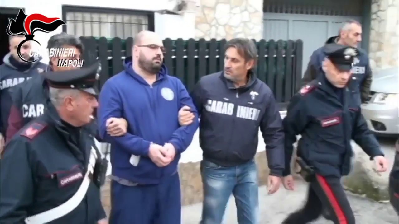 Camorra, arrestato a Marano il boss latitante D'Ausilio - YouTube