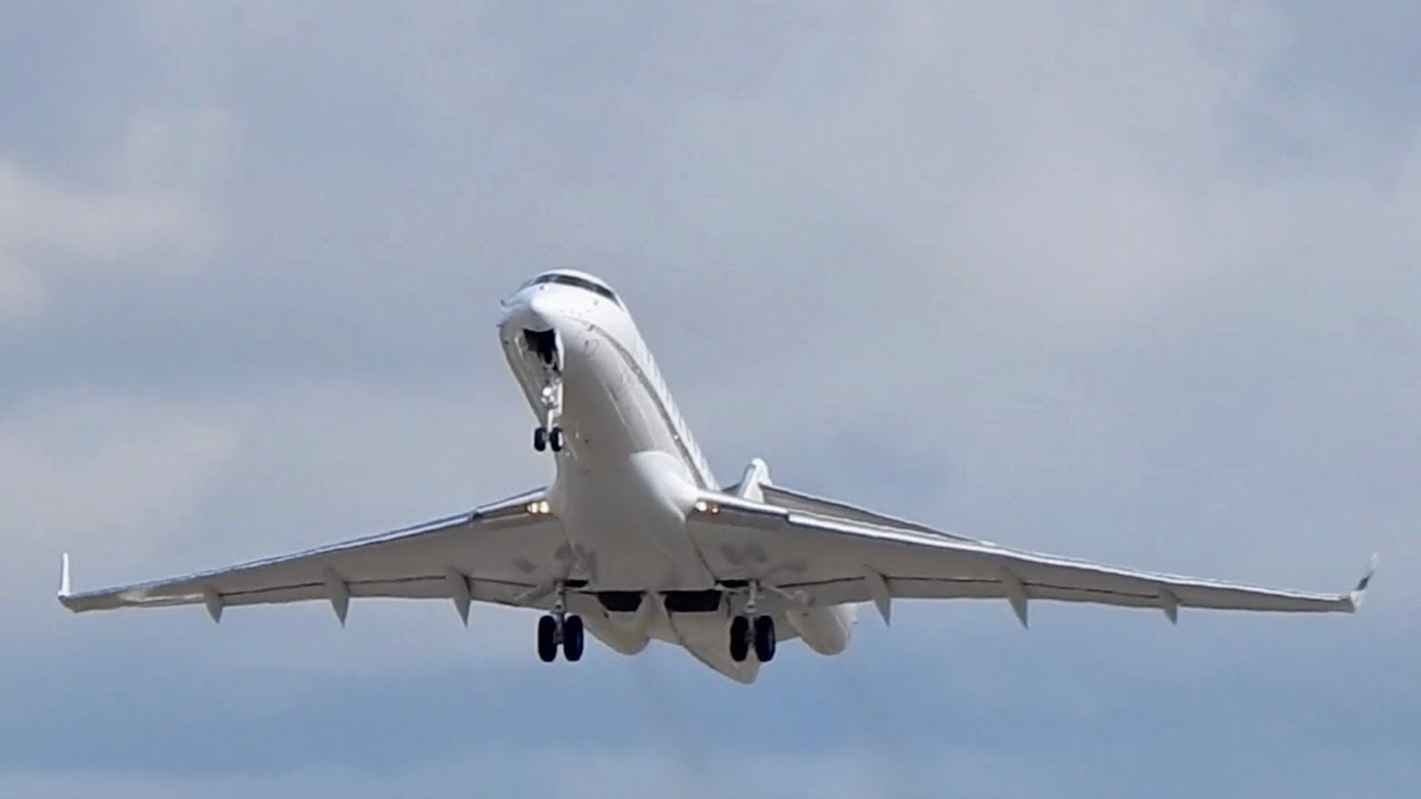 NetJets Bombardier Global 6000 N150QS at Cambridge - YouTube