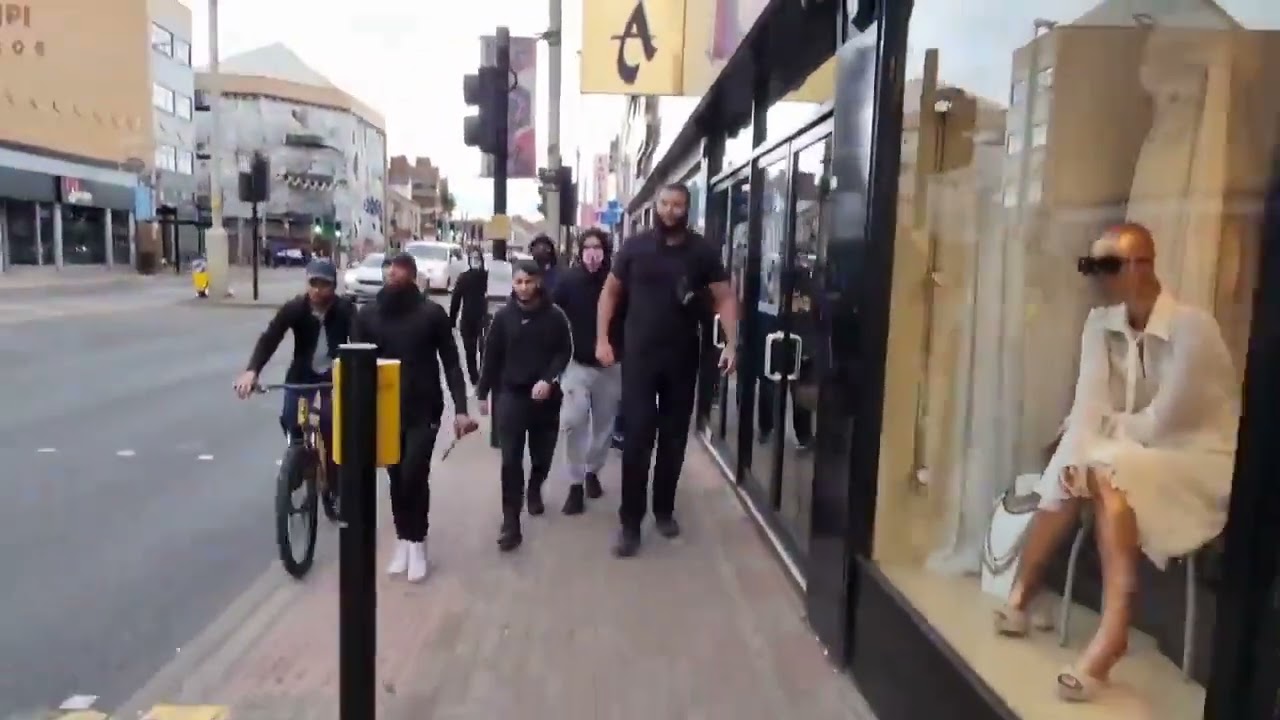 Islamic muslim patrol in Leicester, UK - YouTube