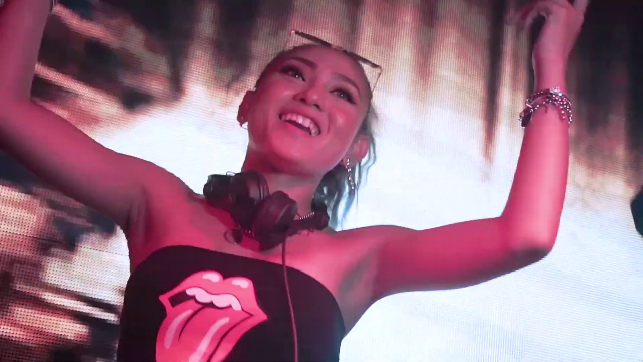 SUSHI WHAT !! (DJ TyTy ft NOBI Mash-Up) | KYOTO Lounge - DA NANG ...