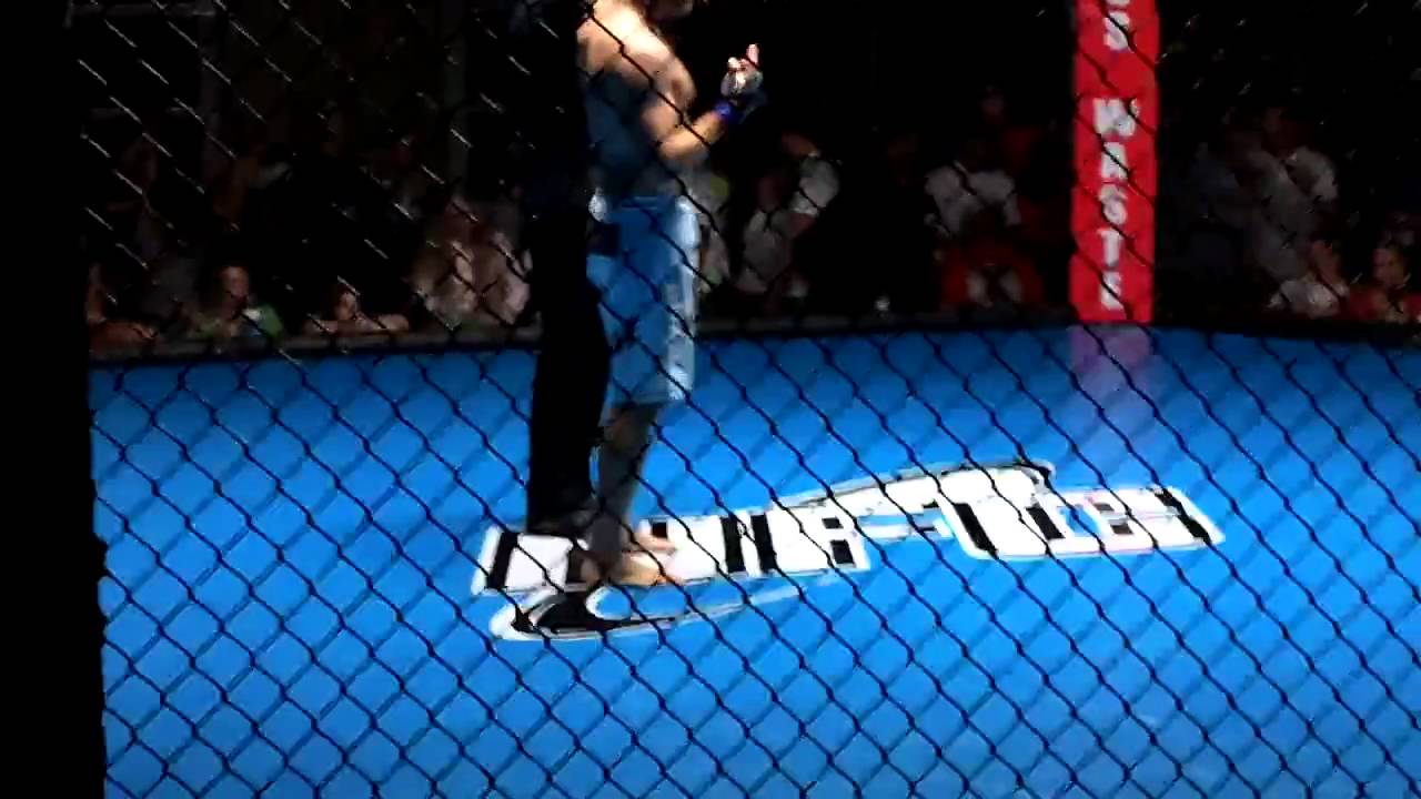 Matthew Dawley vs Matt Walker Caged on Campus 2, Nelsonville OH - YouTube
