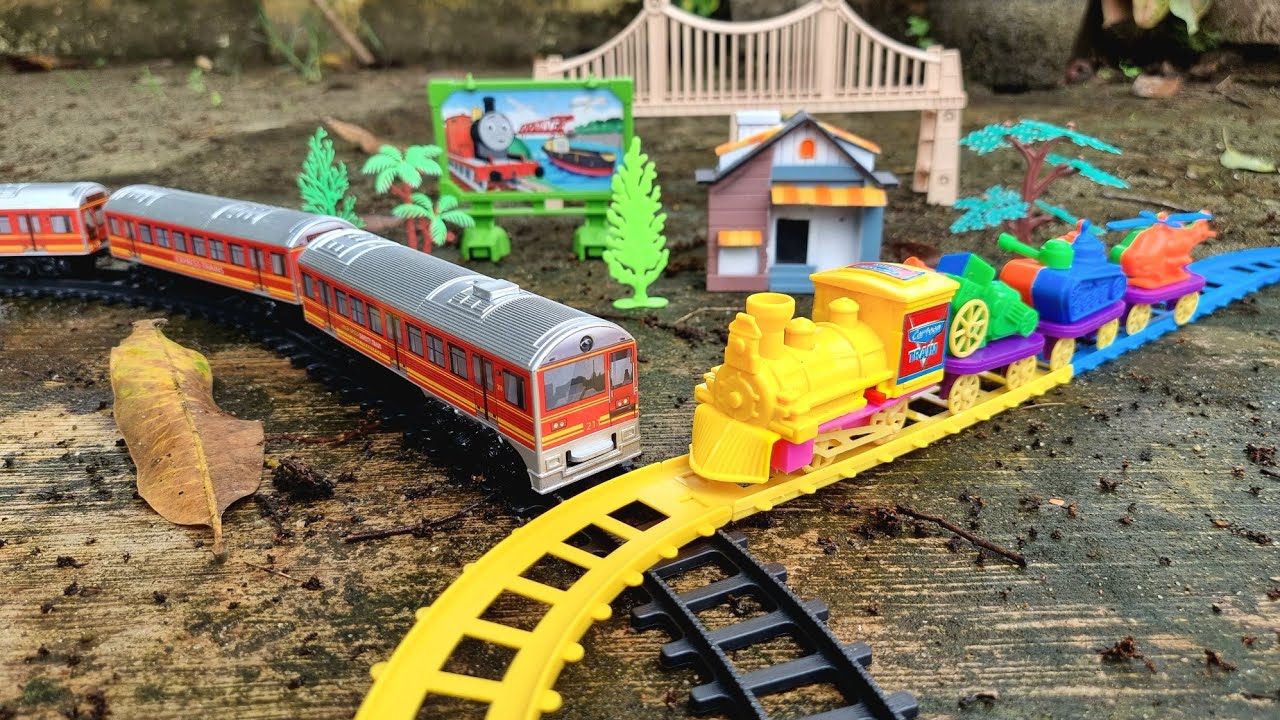 Merakit Mainan Kereta Api City Train Express, Kereta Api Cartoon Train ...