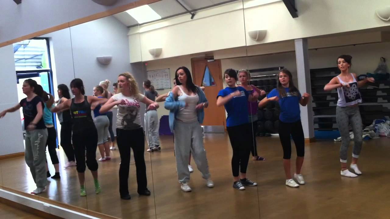 Killie Cheerleaders Seniors- Cheryl Cole Dance August 2012 - YouTube
