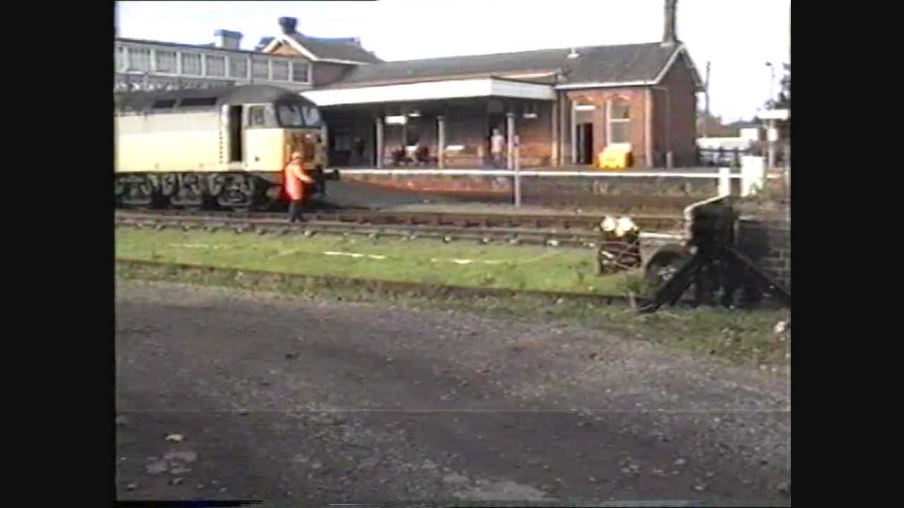 Class 31 31110 resuces failed Class 56 56132 at Sleaford 05/1/98 - YouTube