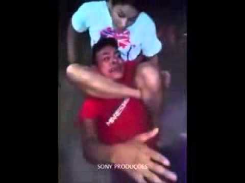 Brazilian MMA Girl put boy thife in headscissors