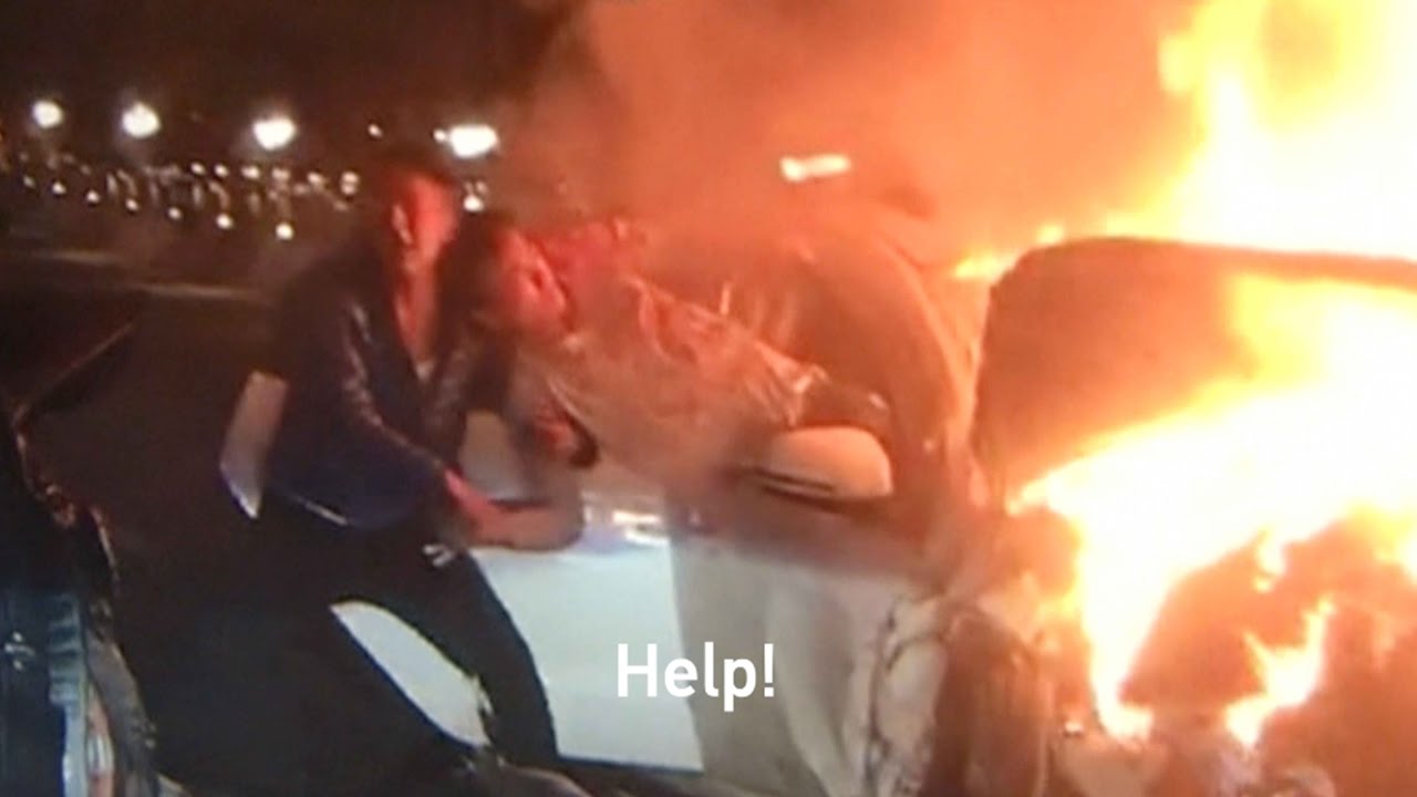 Veteran firefighter lauded as hero for rescuing passengers from burning ...