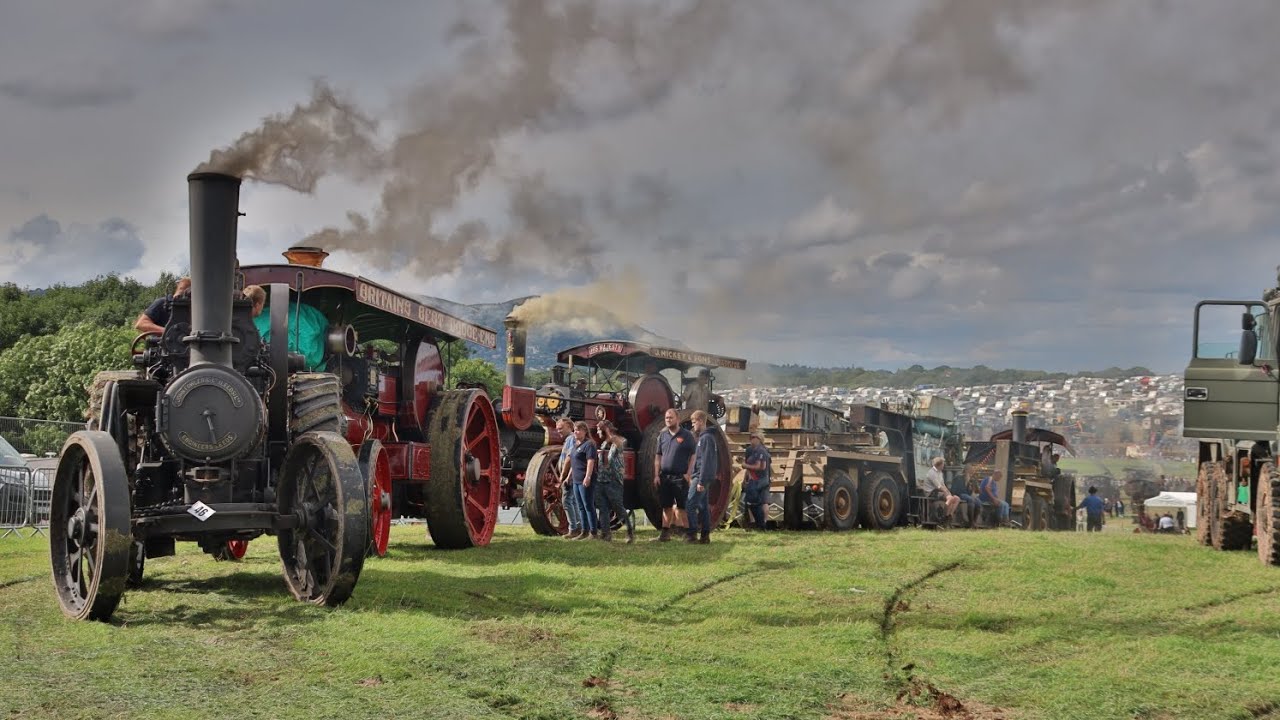 Steam Traction Engines try to haul a heavy diesel engine up hill - YouTube