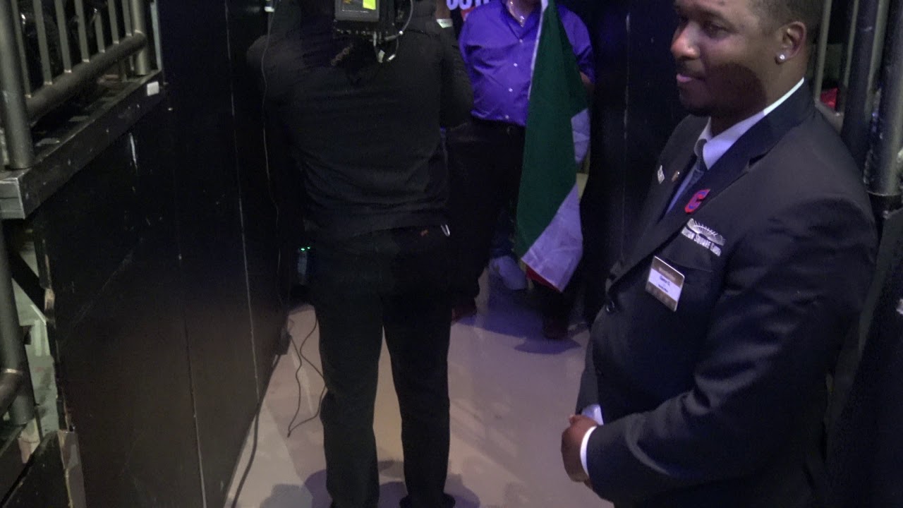 Joshua v Ruiz weigh in entrance - YouTube