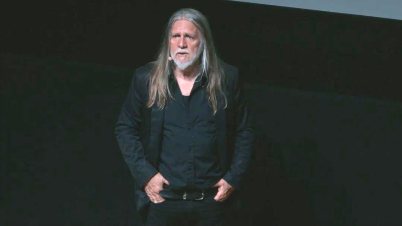 George Gittoes introduces us to his stories from 'Blood Mystic' - YouTube