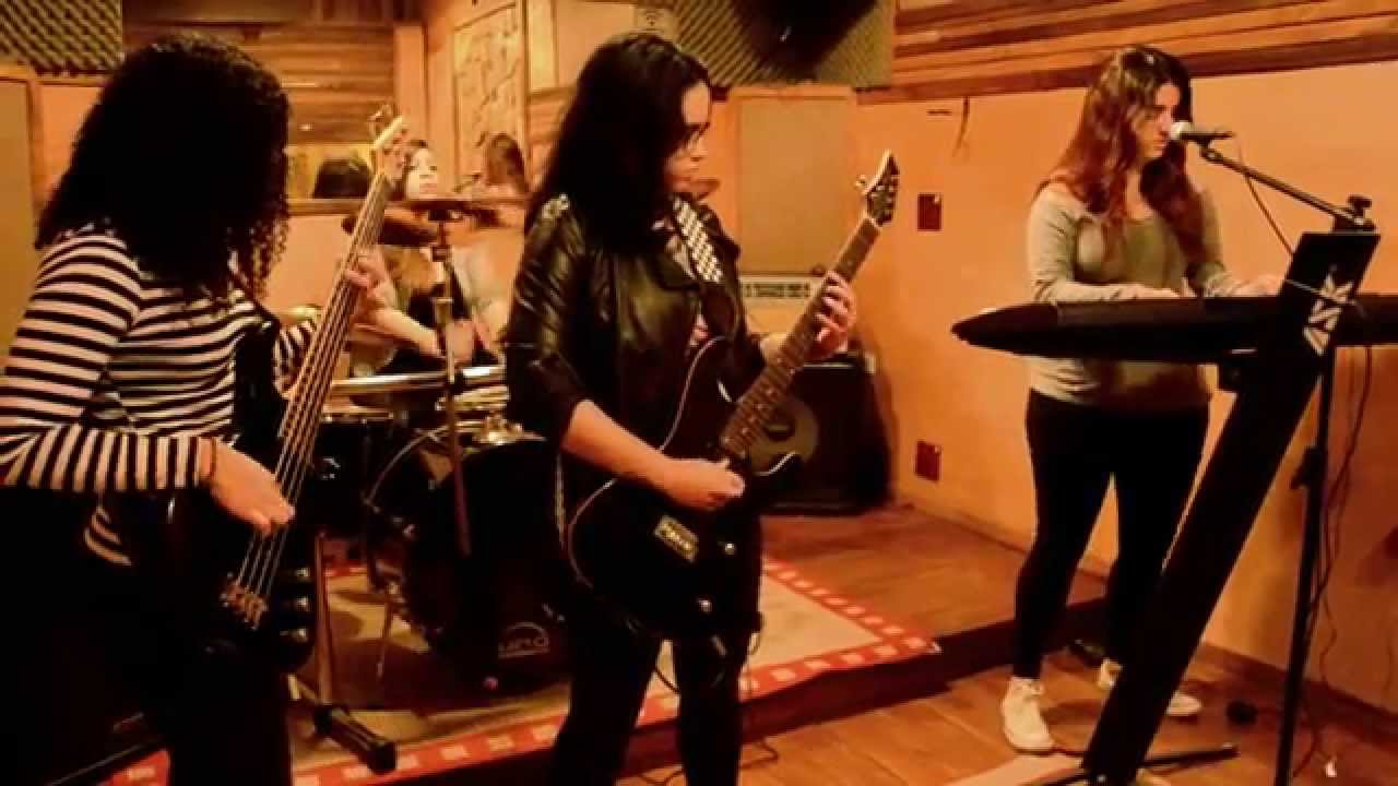 Banda Mírah - Tom Sawyer (Rush Cover) - YouTube