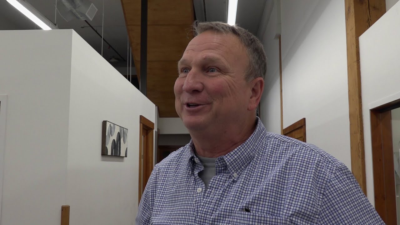 Wenatchee mayoral candidates react to first night's vote tally - YouTube