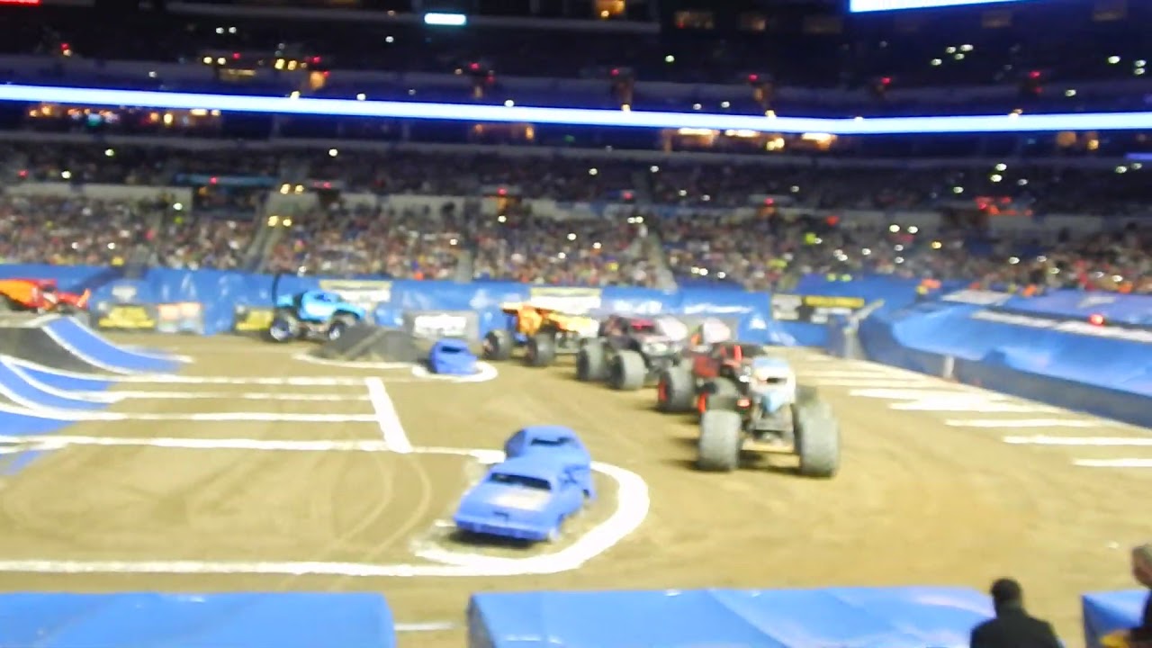 2019 Indianapolis Monster Jam - YouTube
