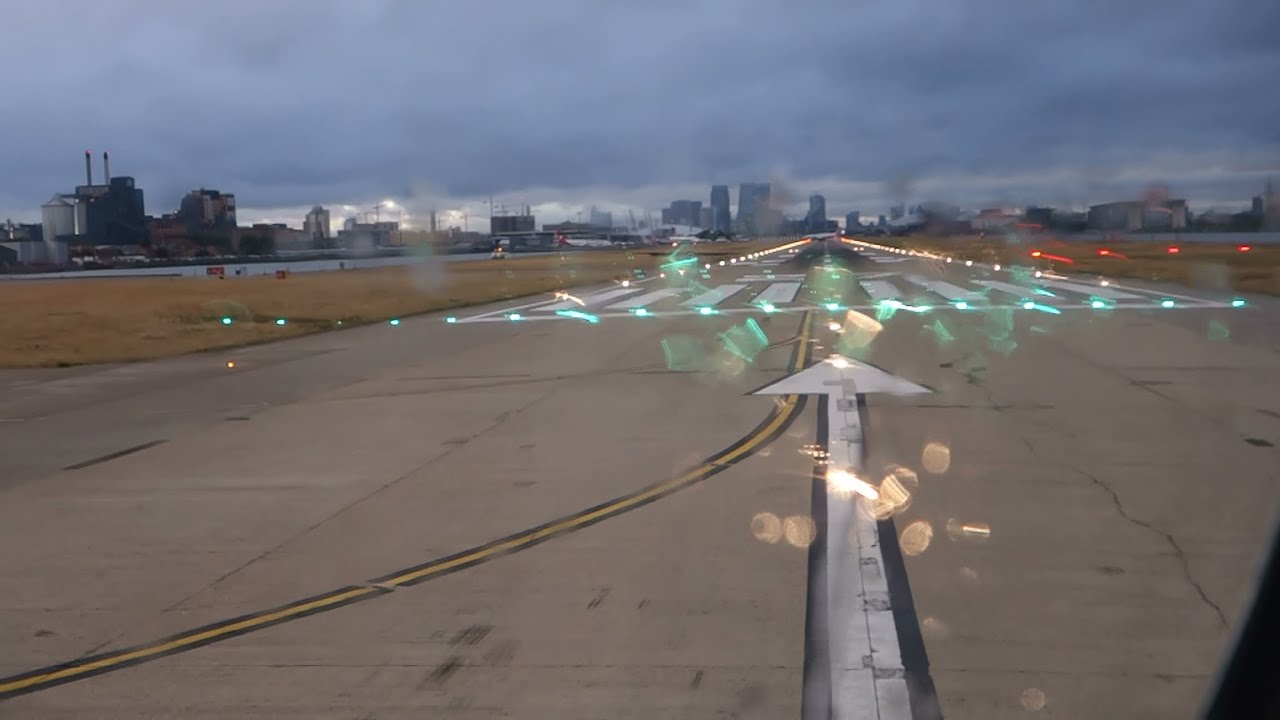 (HD) BA CityFlyer Saab 2000 line up runway 27 LCY London City airport ...