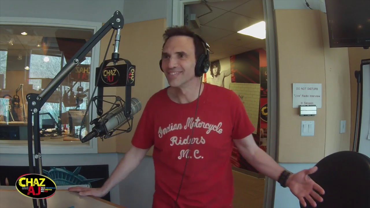 Chaz and AJ - Pizza Fight with Paul Mecurio - YouTube