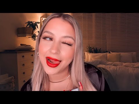 1 minute of Alexandria ASMR - YouTube