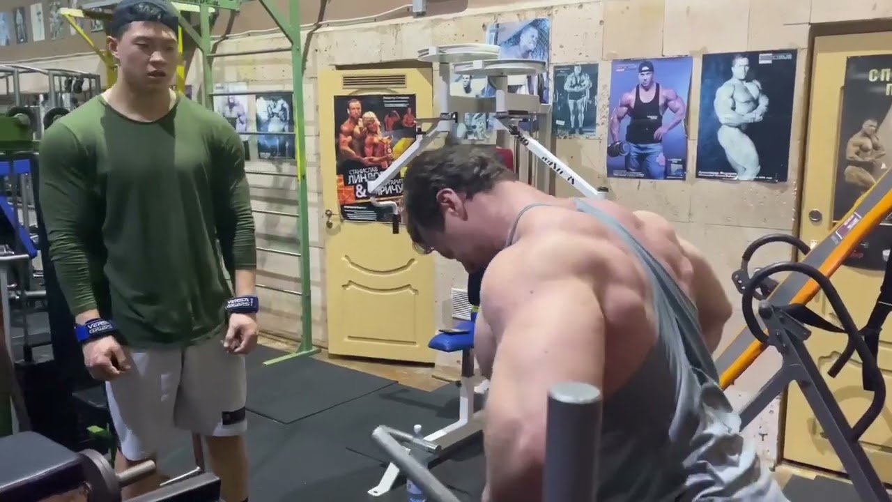 Dmitri Posing Routine - big muscles - 8 pack abs flexing and posing ...