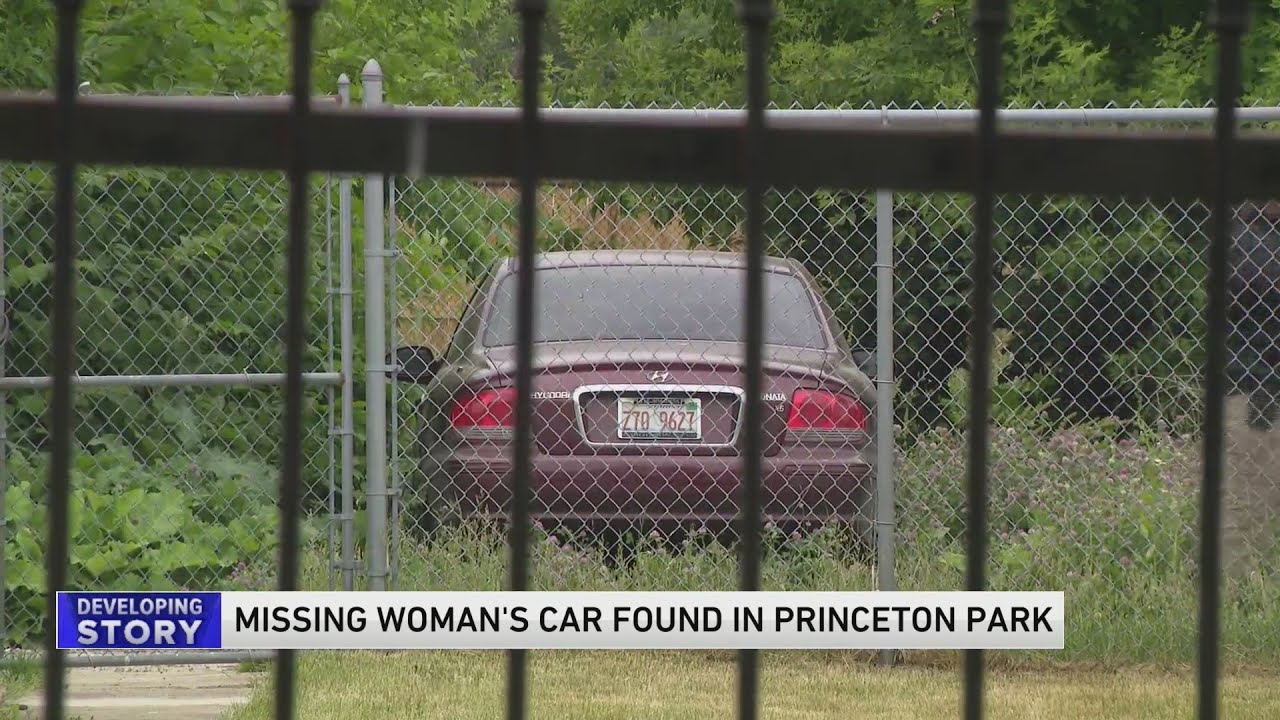 Body of woman found in car on South Side - YouTube