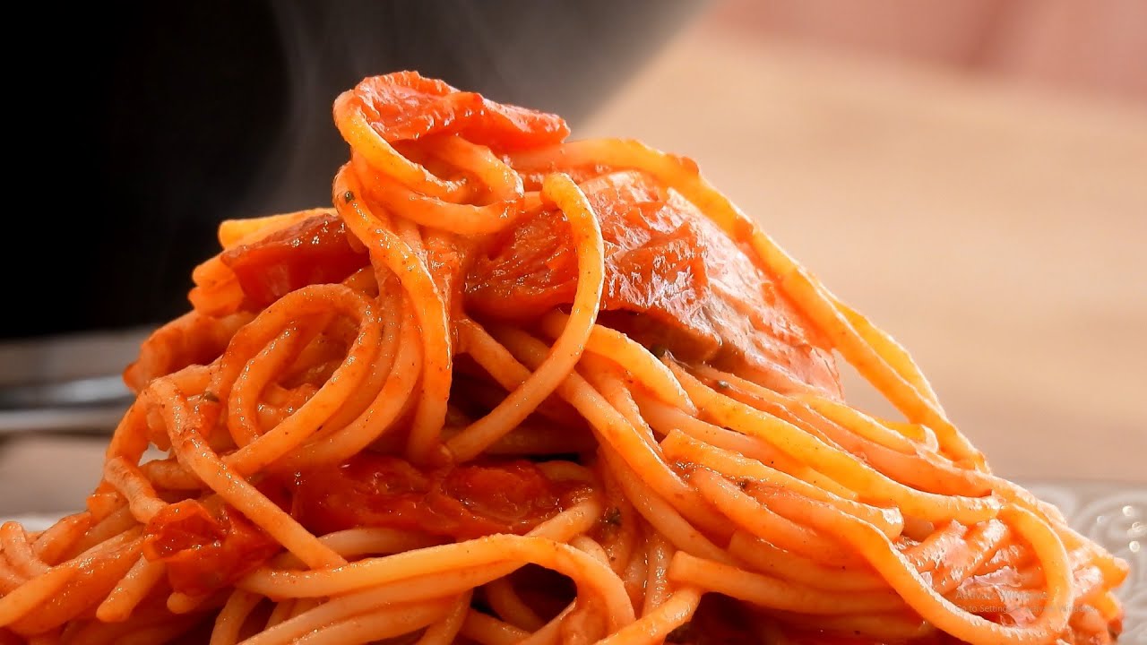 Kako napraviti Spagete Amatriciana - Špagete Amatriciana Recept - YouTube