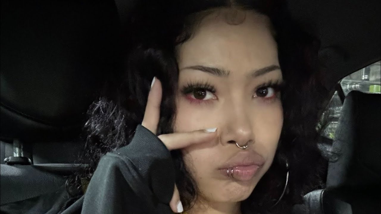 Molly Santana - Chain Swangin (lyrics in description) - YouTube