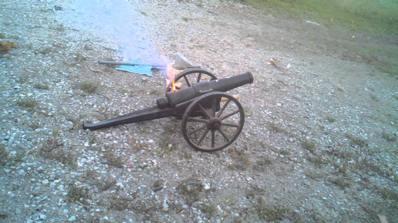 firing small cannon - YouTube